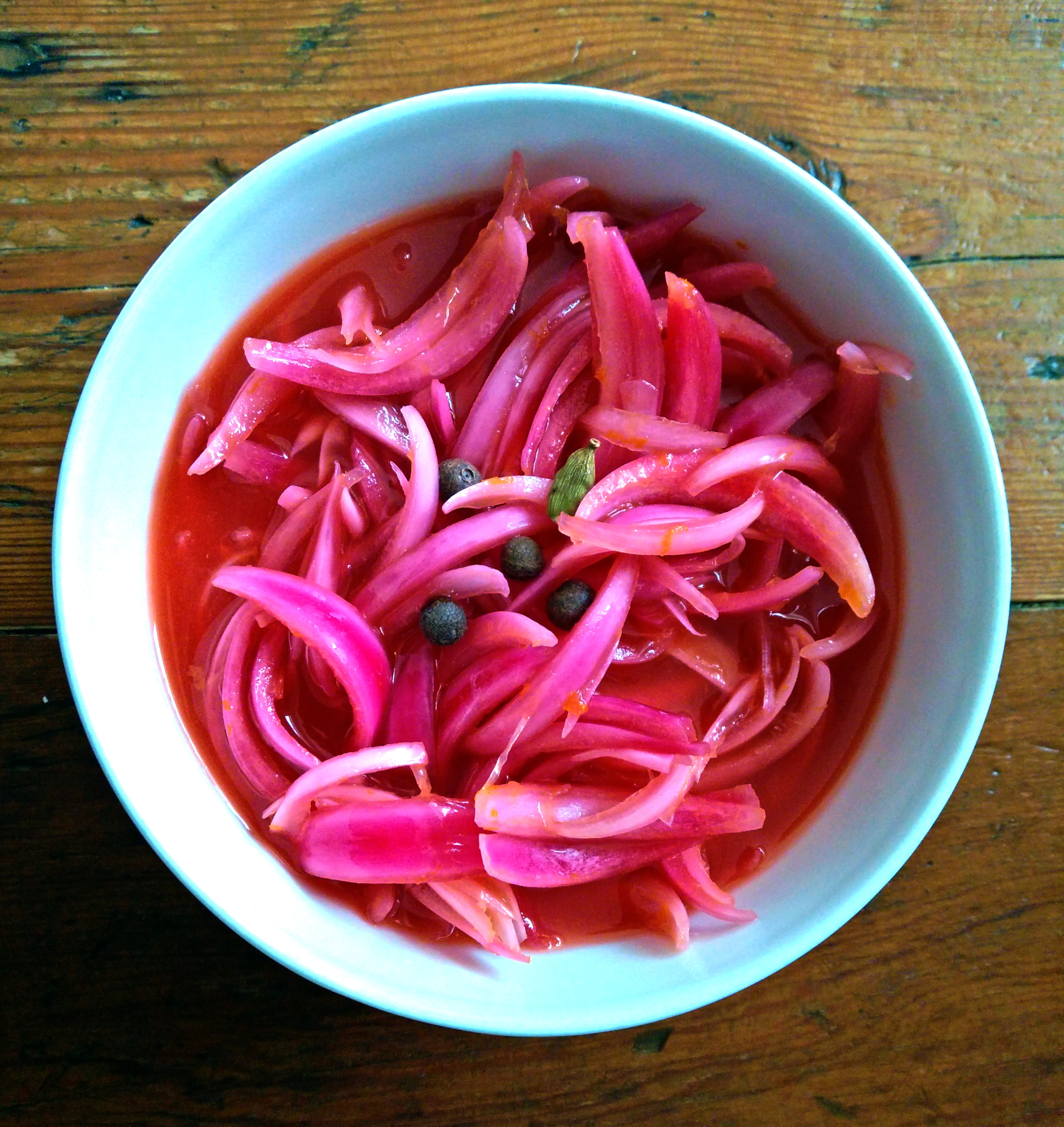 Les oignons rouges passionnément vinaigrés | Itinéraire Bis Gourmand